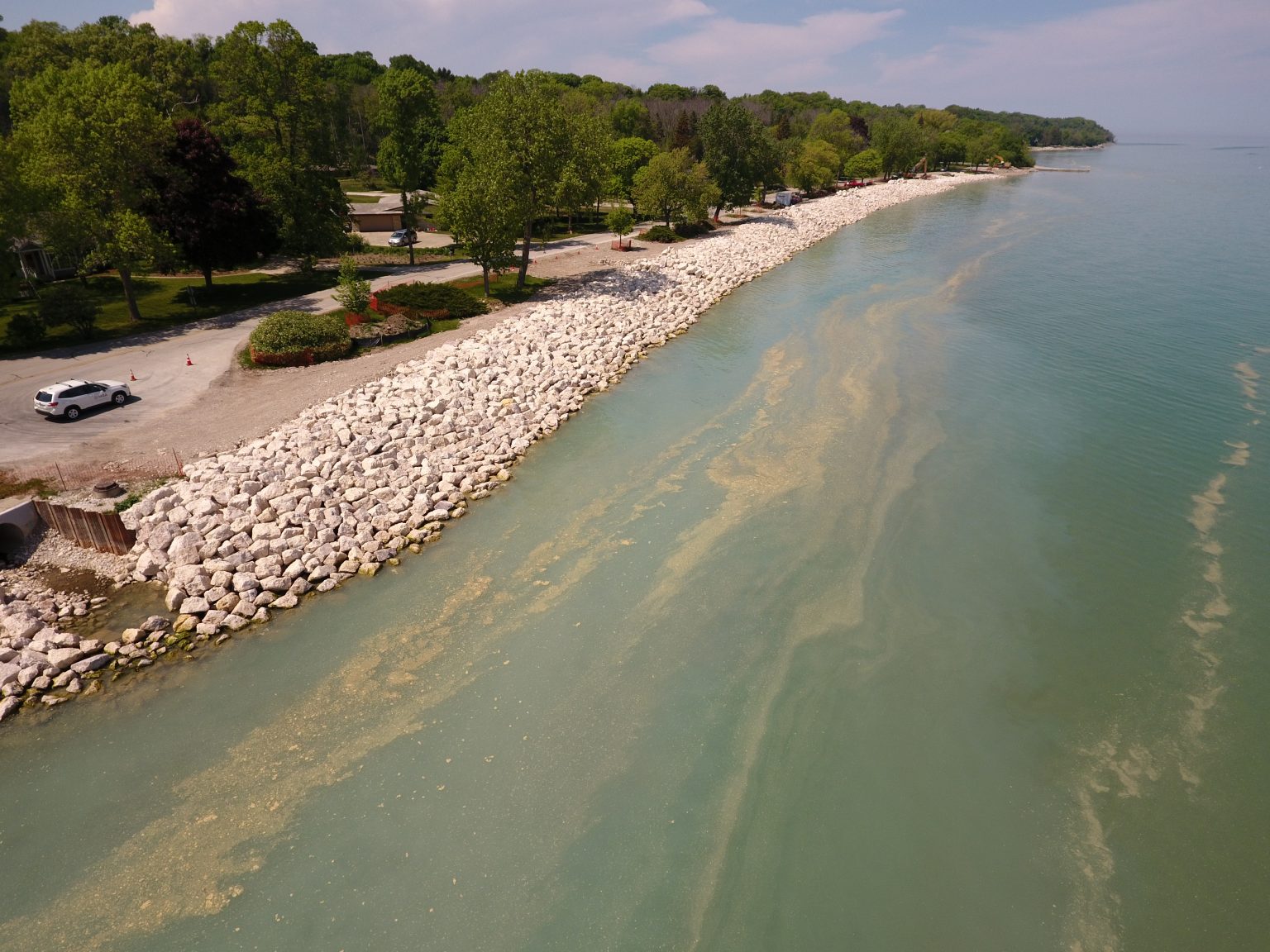 Breaking Waves, Building Havens - a Guide to Protection Against Natural ...